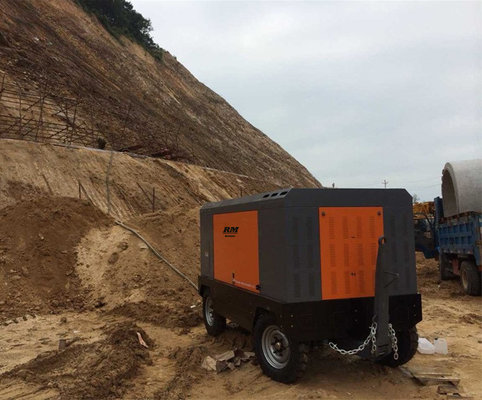 Heavy Duty Portable Mobile Diesel Mining Industrial Screw Air Compressor supplier